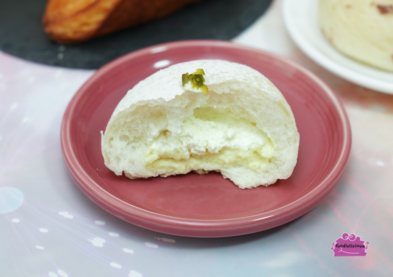BreadTalk Singapore Taste of Home Buns with Laksa and Otah flavour ...