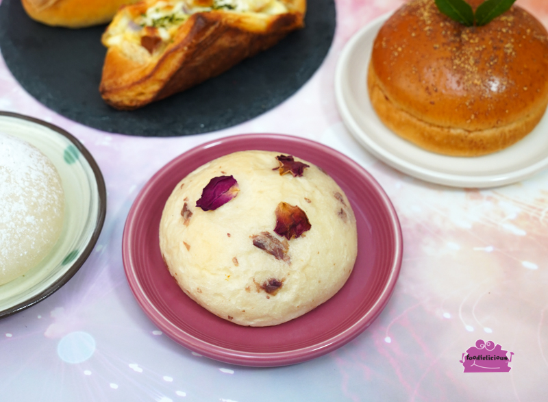 BreadTalk Singapore Taste of Home Buns with Laksa and Otah flavour ...